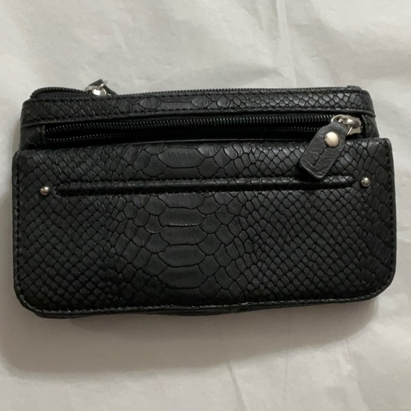 Relic | Bags | 23relic Bleeker Flap Checkbook Wallet | Poshmark